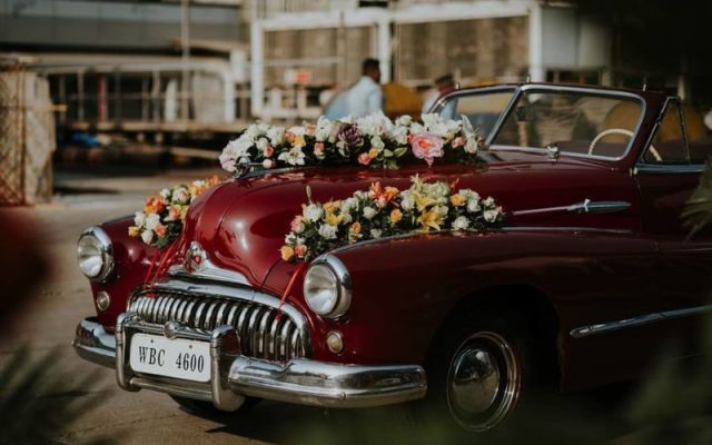 25 Fancy Wedding Car Decoration Ideas and Accessories 2022