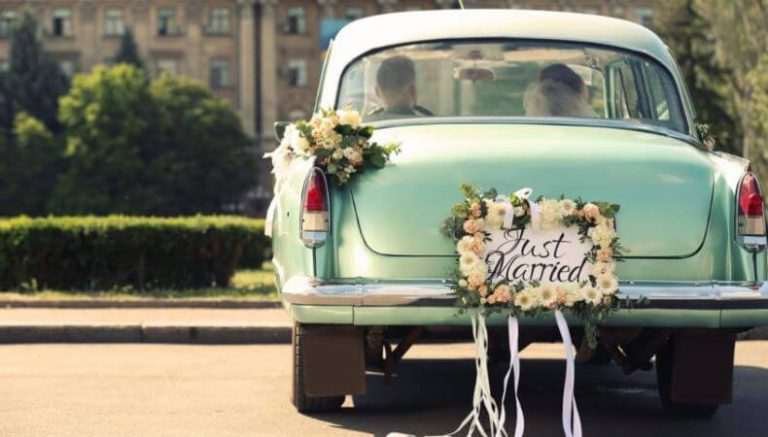 25 Fancy Wedding Car Decoration Ideas and Accessories 2022
