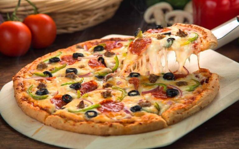 30 Midnight Snack Ideas: Late-Night Food for Your Wedding Guests