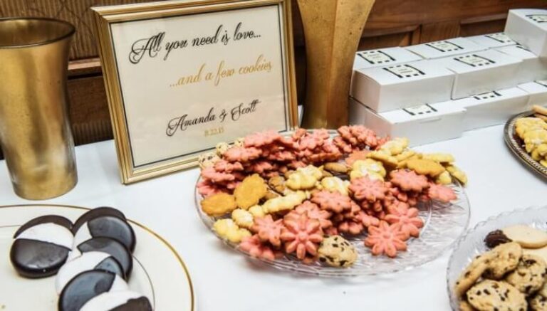 20 Most Popular Cookies For A Wedding Reception - Happy Wedding App