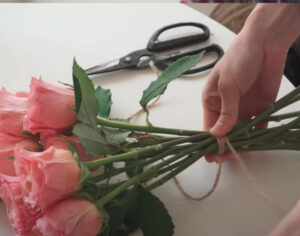 How to Make a DIY Wedding Bouquet: 11 Simple Steps to Create
