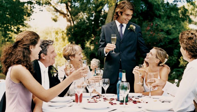 Engagement Toast Ideas: Tips for Perfect Engagement Speech