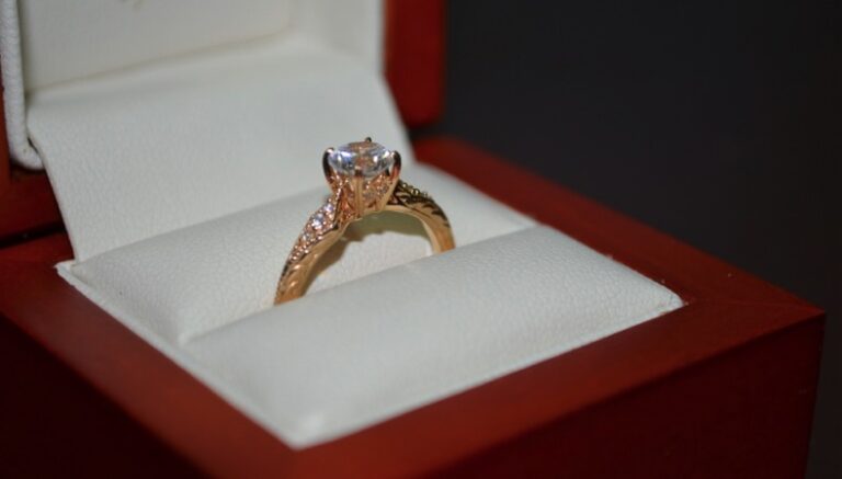 Exploring the Different Types of Stone Wedding Rings