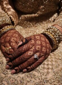 80+ Stunning Arabic Mehndi Designs From Unique to Simple