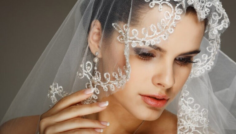 8 Wedding Veil Styles to Complement Your Dream Dress