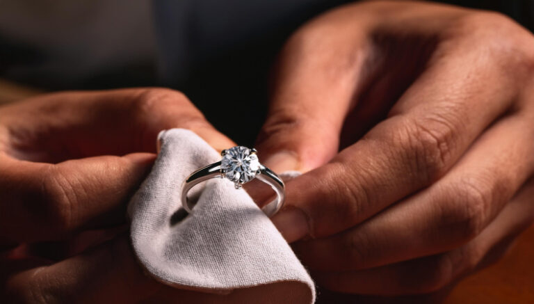 Best 5 Ways to Clean a Diamond Ring at Home